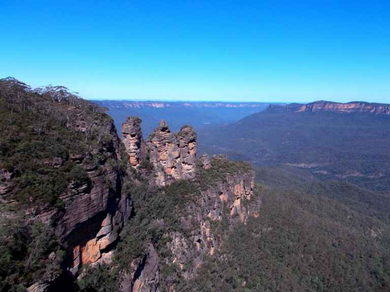 Blue Mountains, Three Sisters, and a Giant Staircase - Global ...