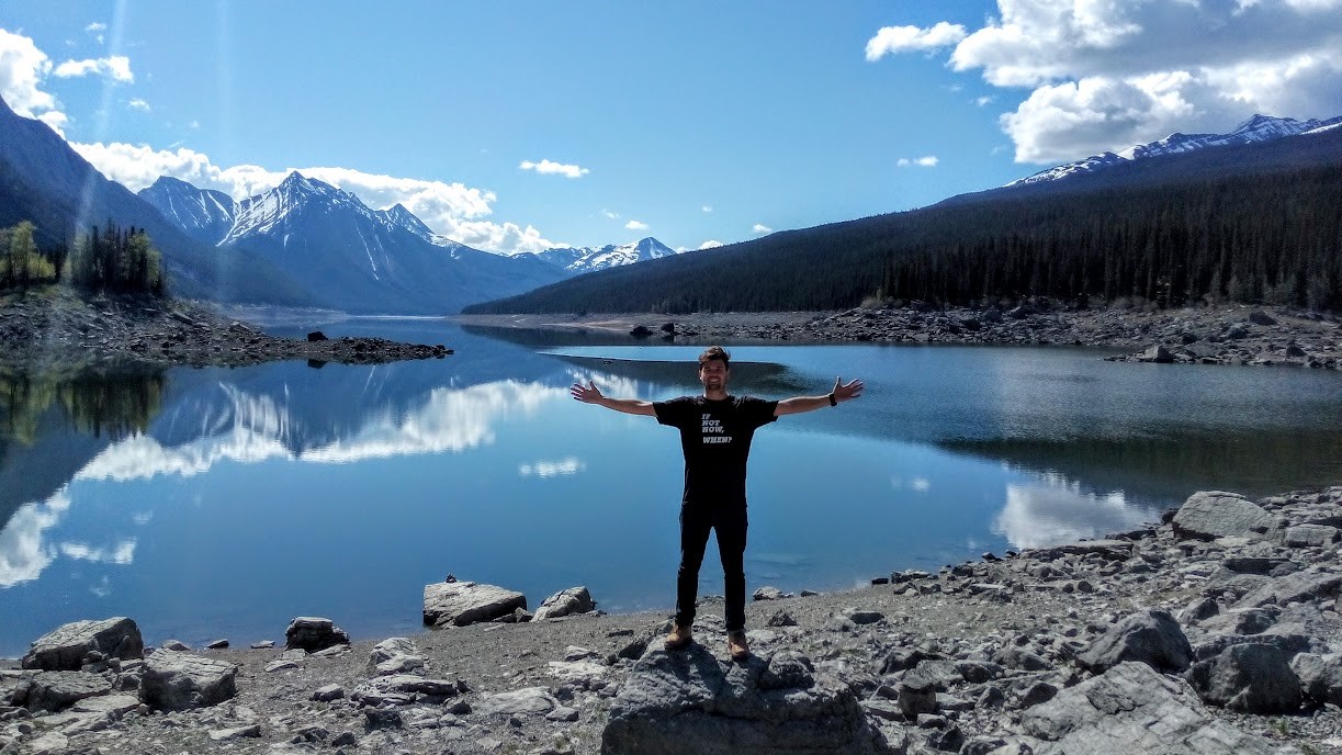 How to Get Paid and Travel the World as a Tour Guide