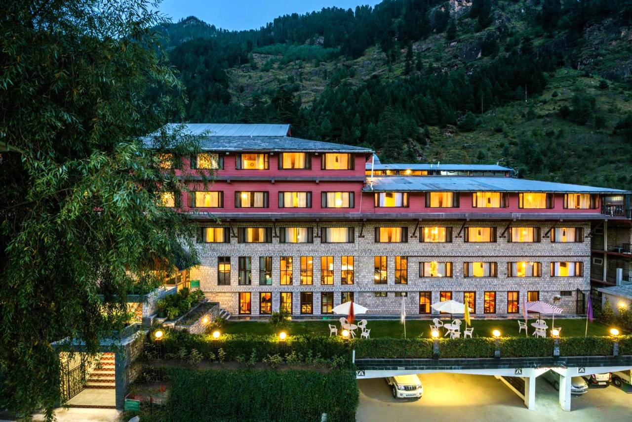 The 5 Most Romantic Luxury Hotels and Honeymoon Resorts in Manali ...