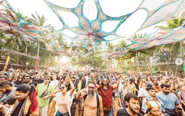 Nightlife in Goa: Best Nightclubs, Pubs, Raves & Beach Parties in Goa ...